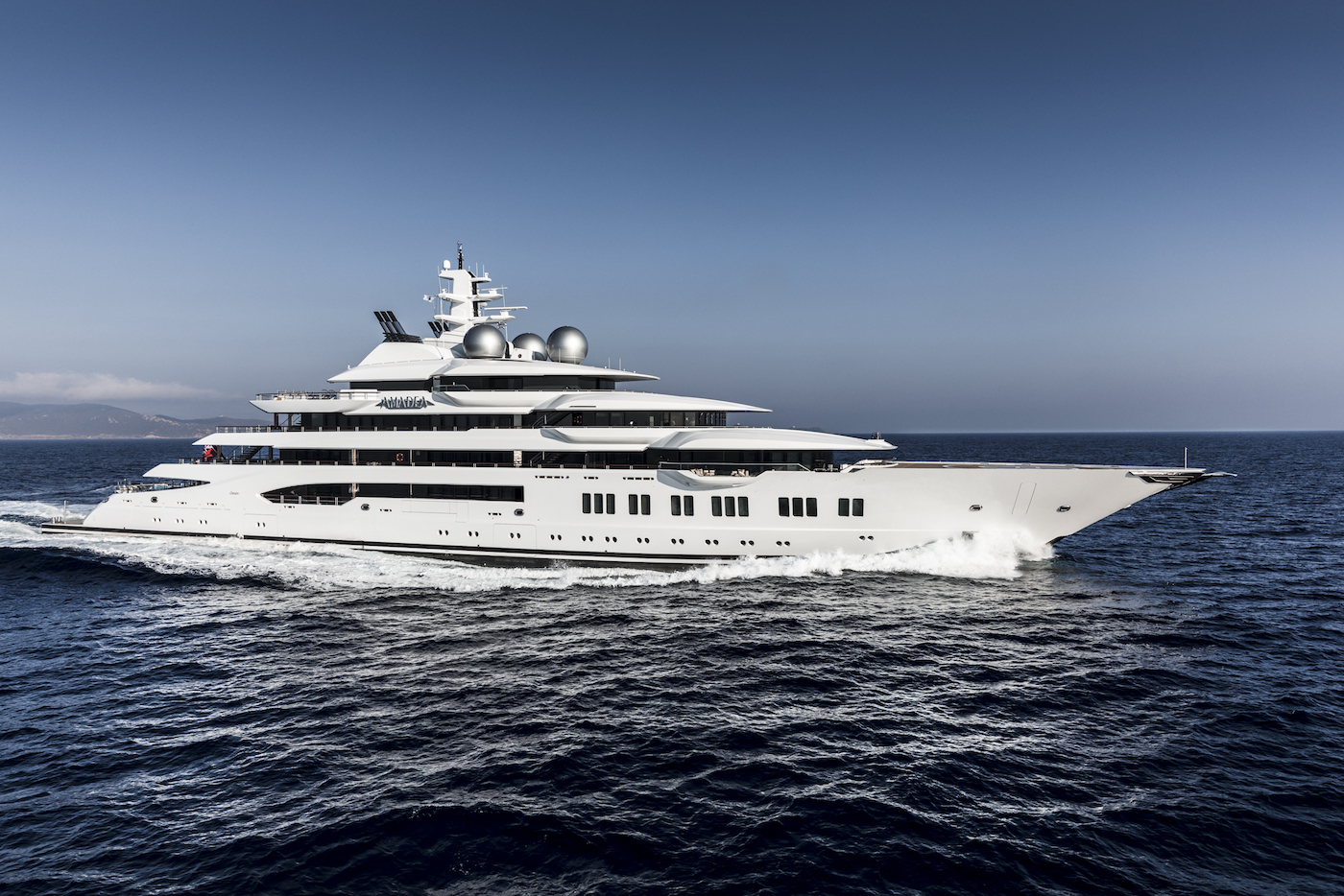 Yacht AMADEA, Lurssen | CHARTERWORLD Luxury Superyacht Charters